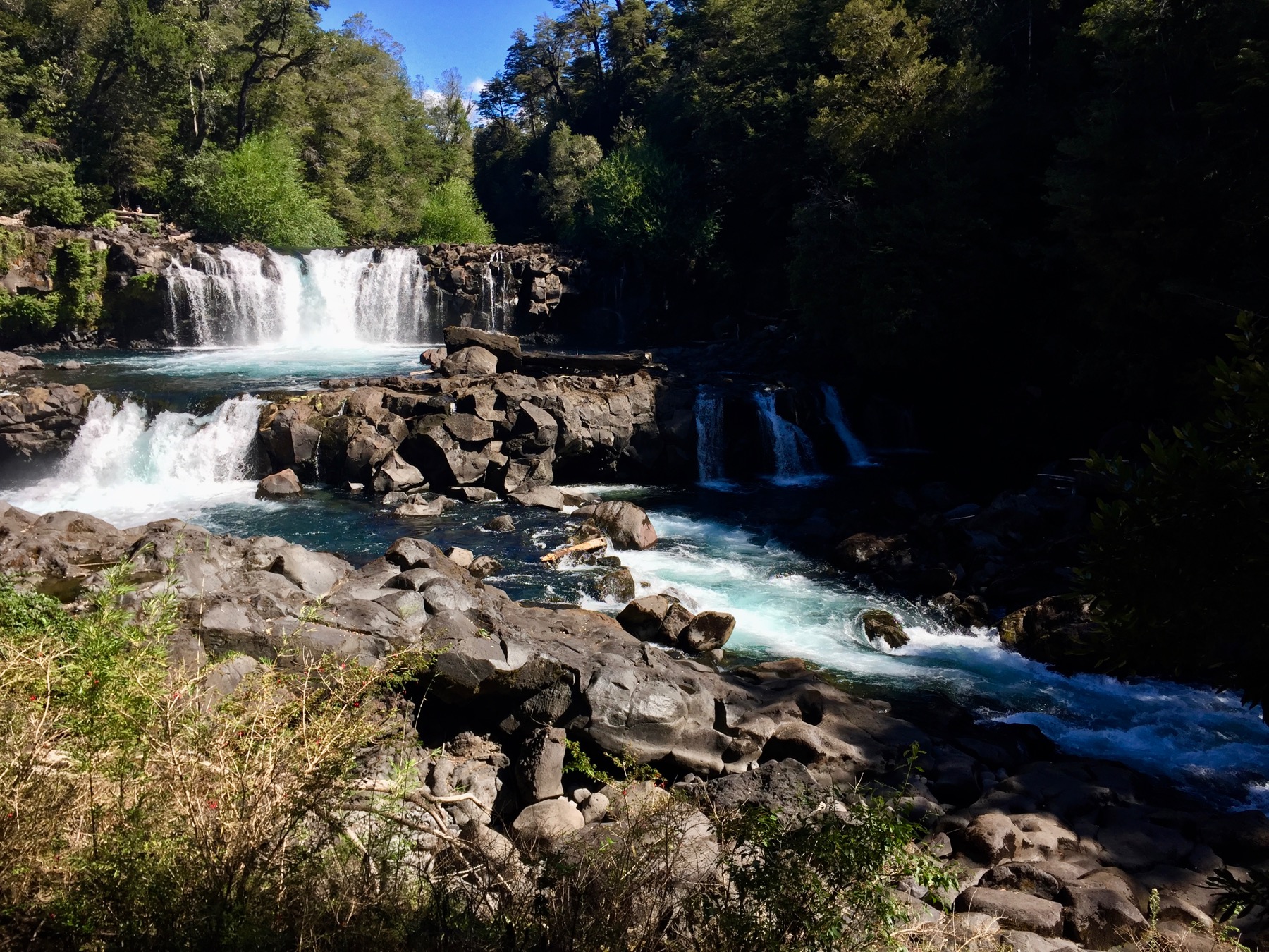 Waterfall tour in Huilo Huilo, Chile 🌍 Chris Ruppel